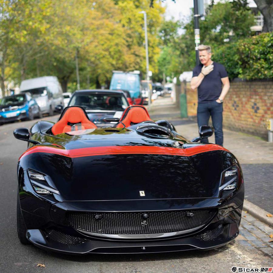 名人主廚 Gordon Ramsay 牽了新車Ferrari Monza SP2｜SiCAR 愛車酷