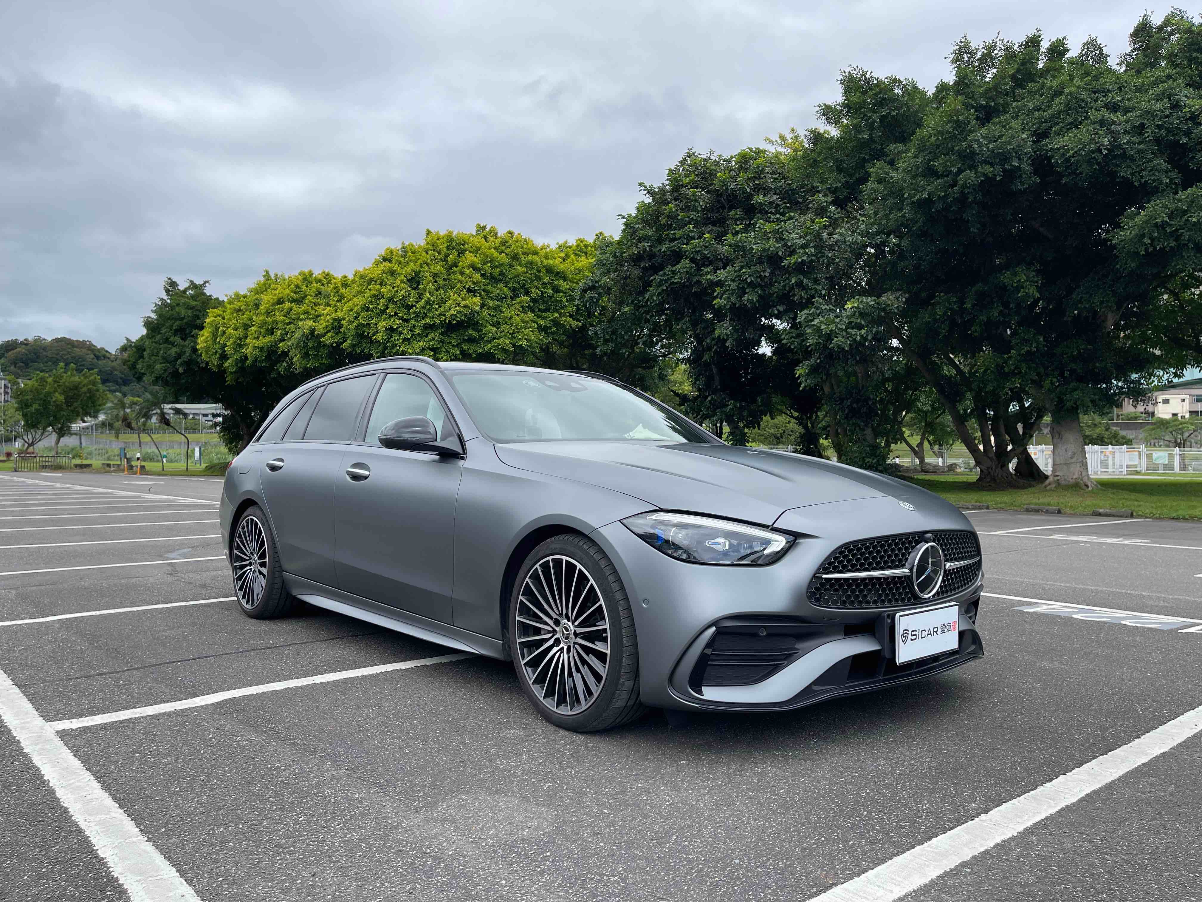 Benz 第五代大改款C Class C300 Estate試駕心得｜SiCAR 愛車酷