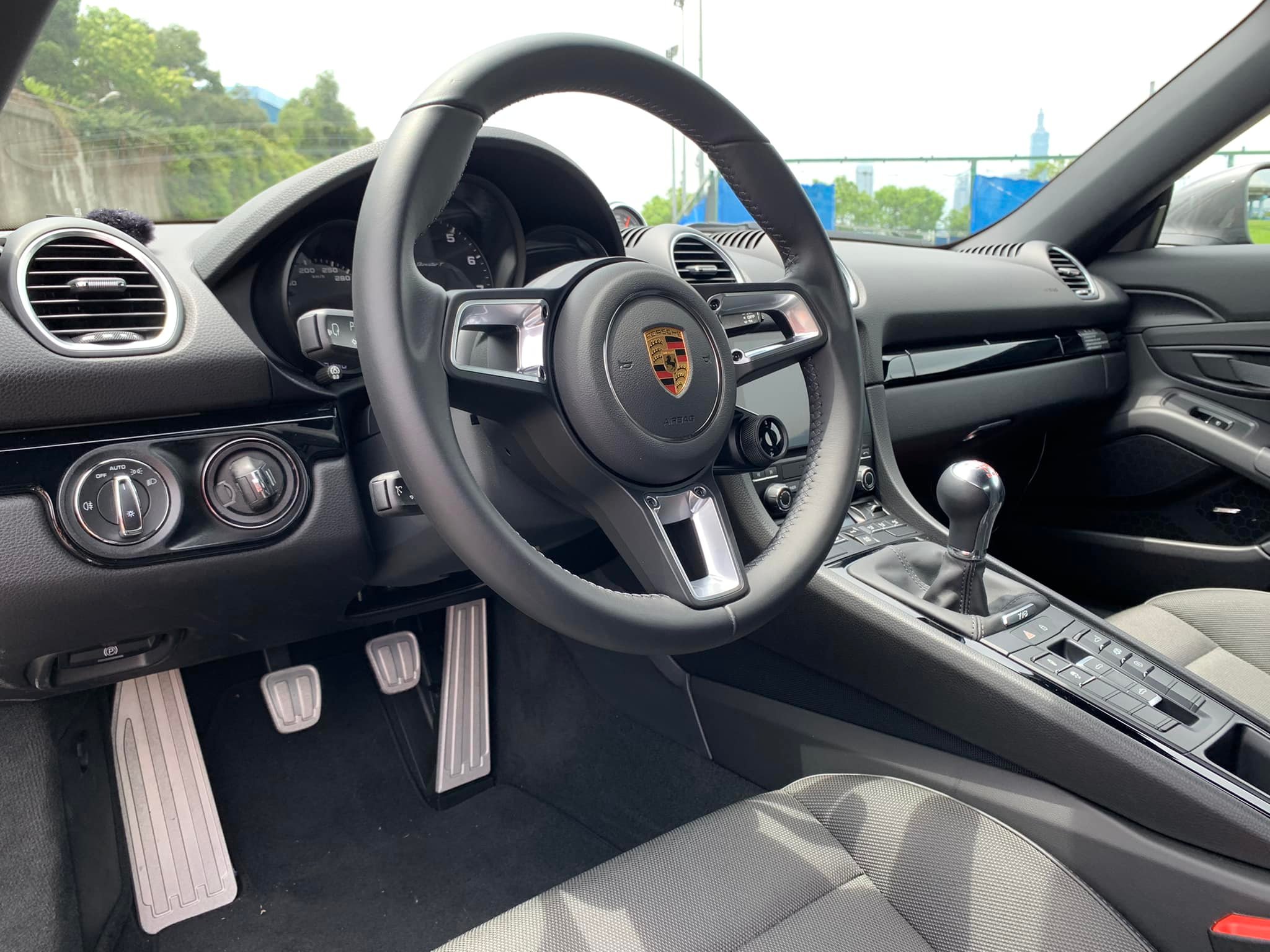 剛入行時開到TechArt改986 就對｜SiCAR 愛車酷