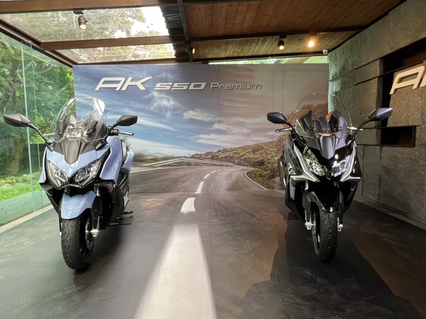 KYMCO AK550 Premium，升級配備大進化！售價不升反降！！｜SiCAR 愛車酷