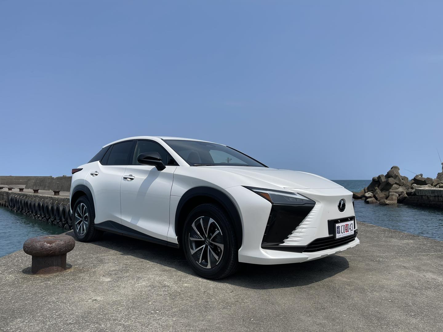 Lexus RZ450e 純電SUV..｜SiCAR 愛車酷