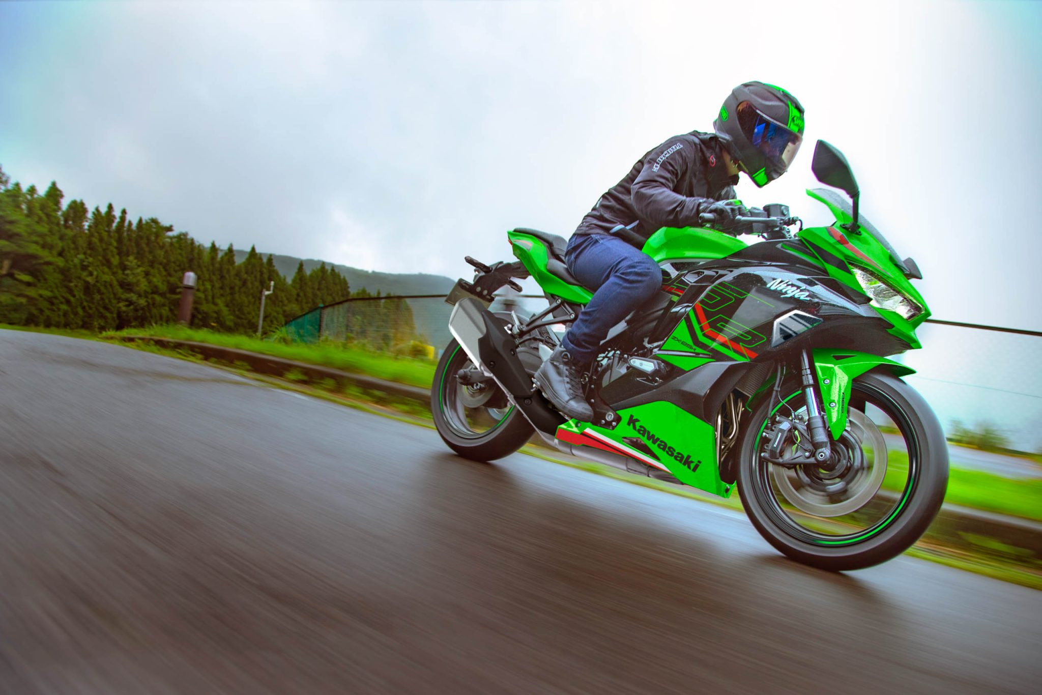 全新Kawasaki Ninja ZX-25RR 馬來西亞發表 約台幣25萬起｜SiCAR 愛車酷