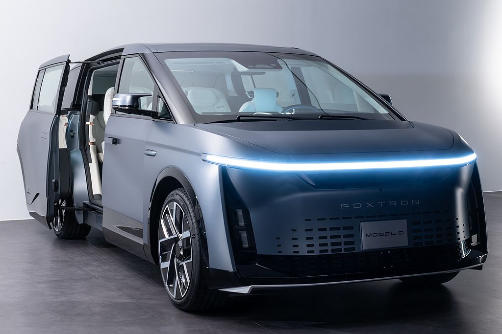 Foxconn Model D解密！這輛MPV來頭可不小｜SiCAR 愛車酷