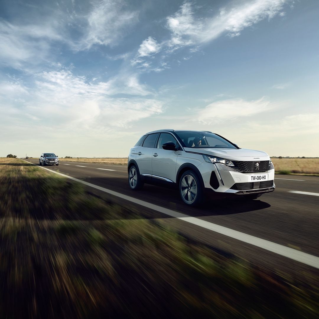 PEUGEOT 3008 搭載蟬聯 8 ｜SiCAR 愛車酷