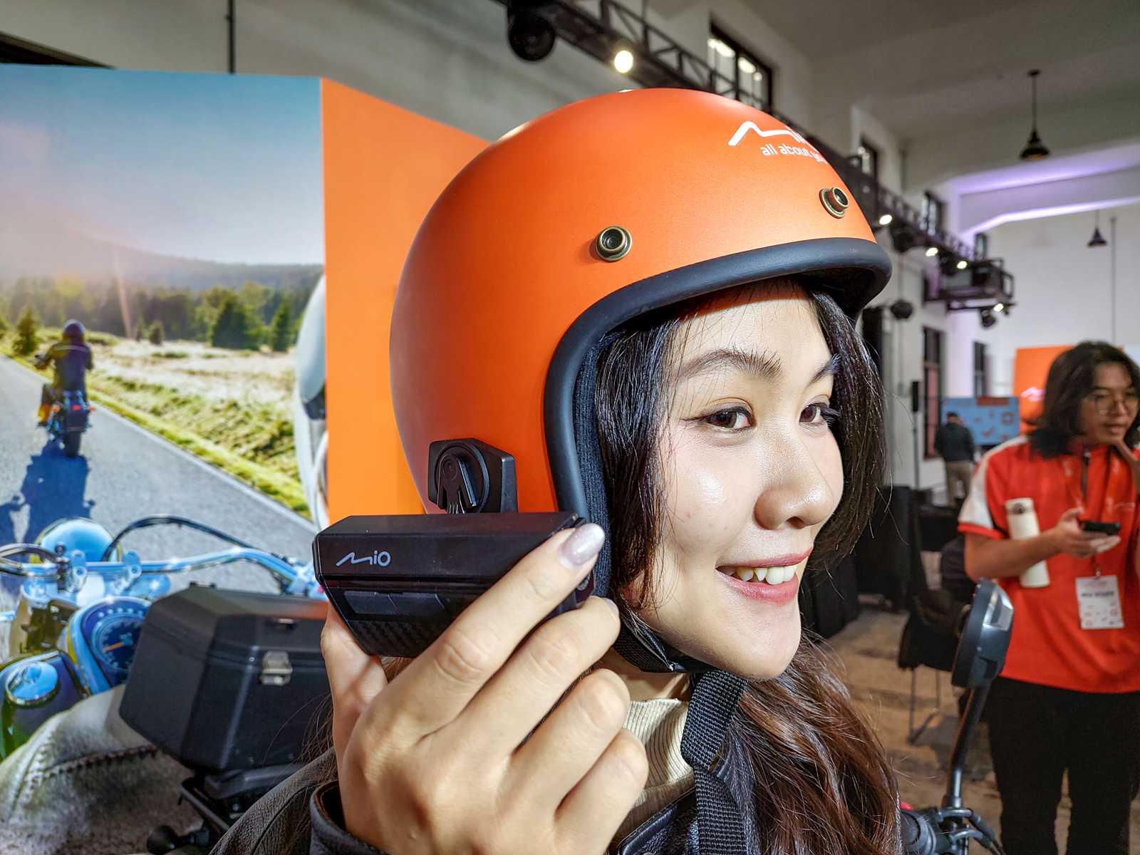 Mio發表全新安全帽型雙鏡頭行車紀錄器Mio MiVue MP30 GPS｜SiCAR 愛車酷