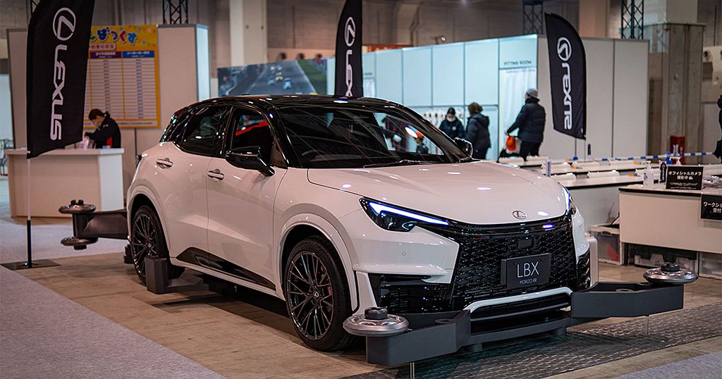 小豪與小烈的座駕？Lexus打造LBX Morizo RR的1：1四驅車｜SiCAR 愛車酷