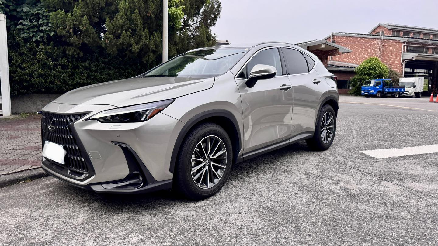 開著Lexus NX PHEV下台中，順便聊聊「油轉電」的事｜SiCAR 愛車酷